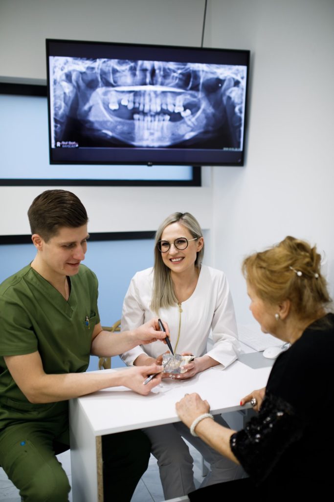 Rodzaje koron zębowych – jakie można wyróżnić? - Dental4You Kraków ...